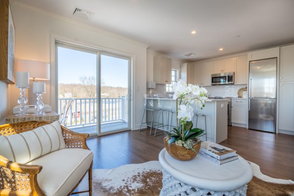 Mar Jennings: TV Host, Realtor, Designer